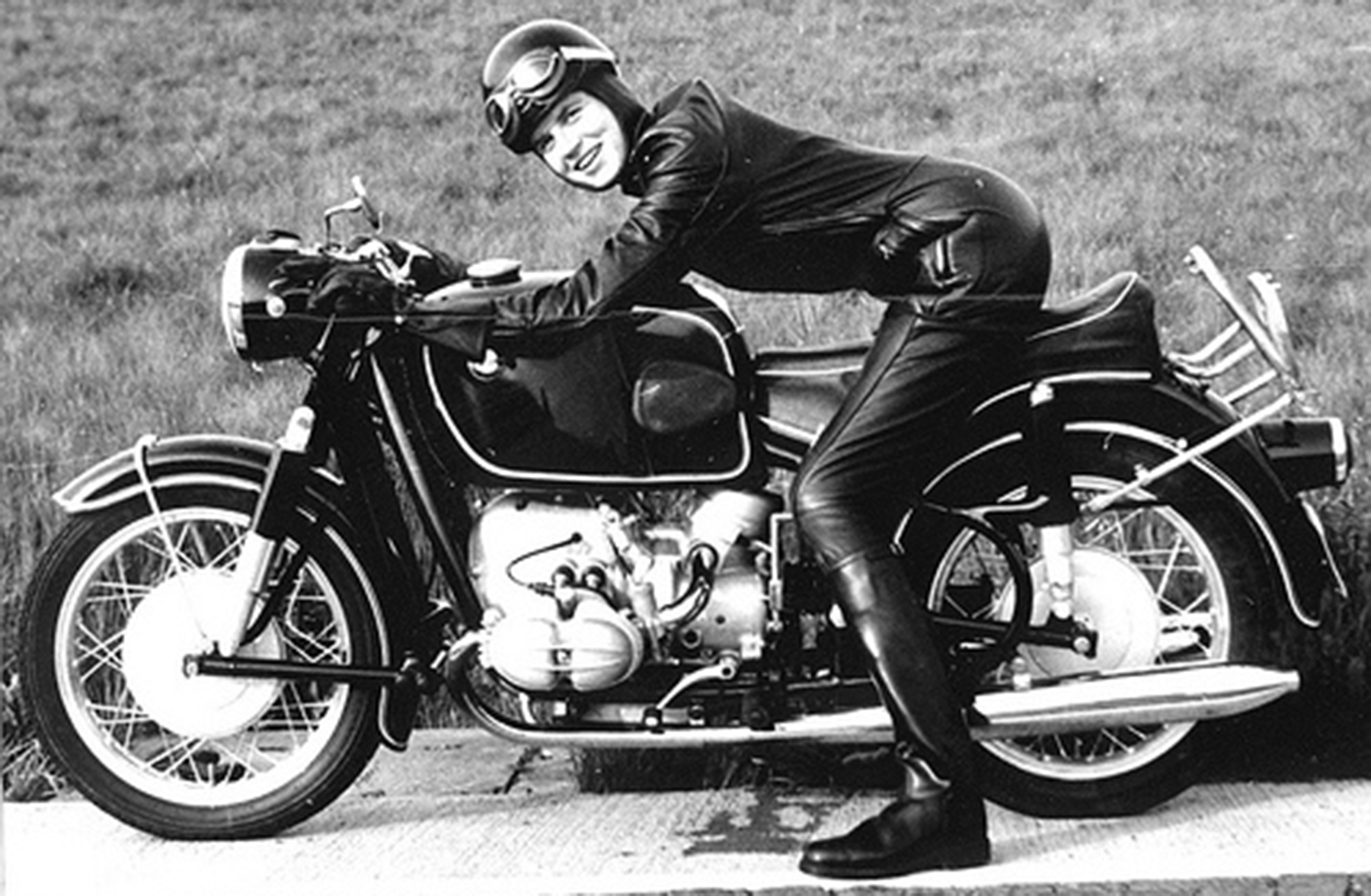 Anke Eve Goldmann: 'Soviet Racing Women' | The Vintagent